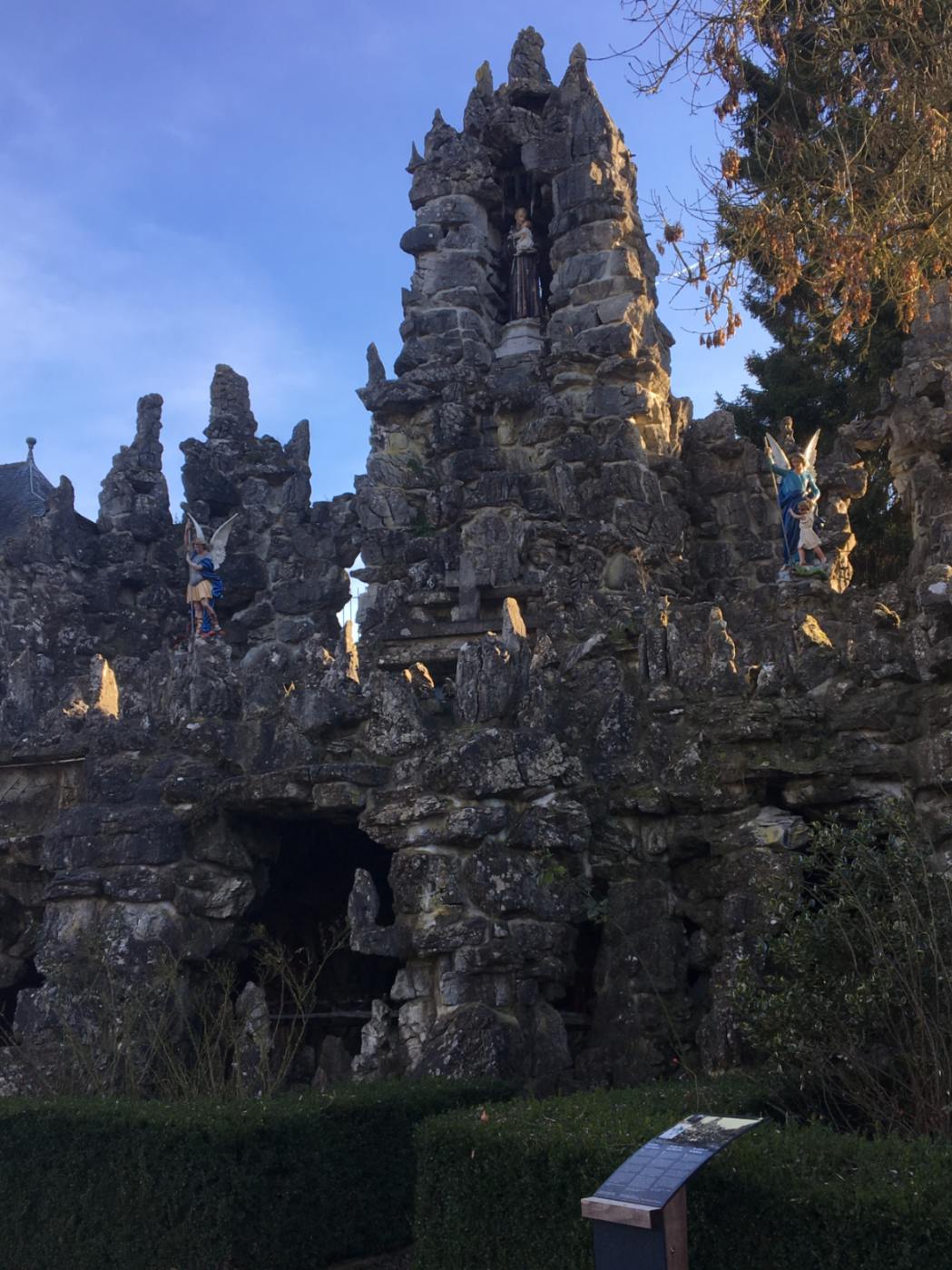 La grotte de Crupet et sa légende. - La Maison du Meunier
